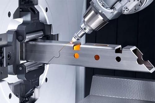 Blech entgraten und schleifen lassen | RS-Metall